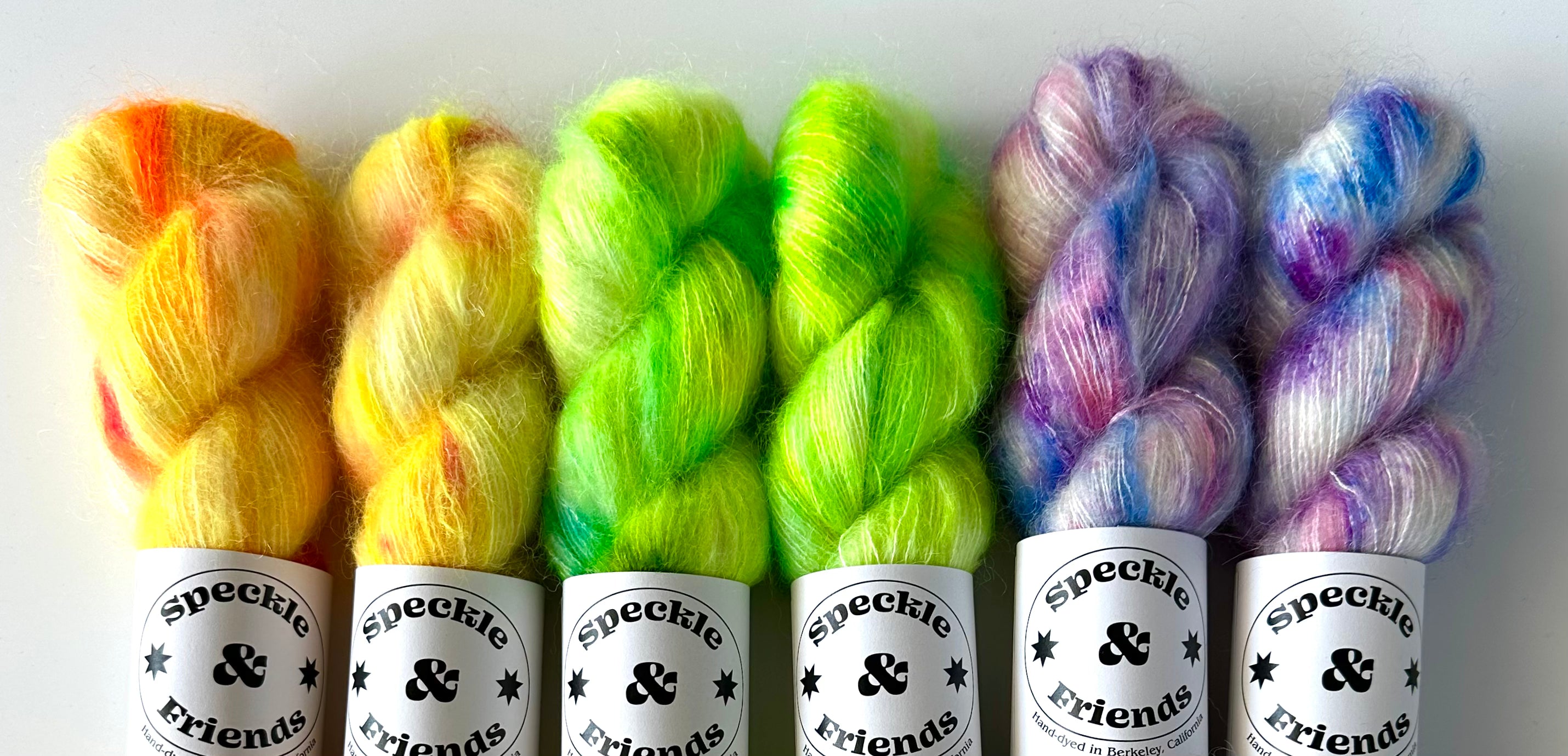 Speckle & Friends – Black Squirrel Yarns